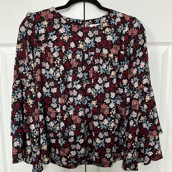 LOFT | Tops | Loft Floral Bell Sleeve Blouse | Poshmark